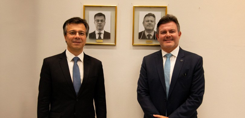 Galeria da EJE-PR recebe fotos dos ex-diretores Anderson Ricardo Fogaça ...